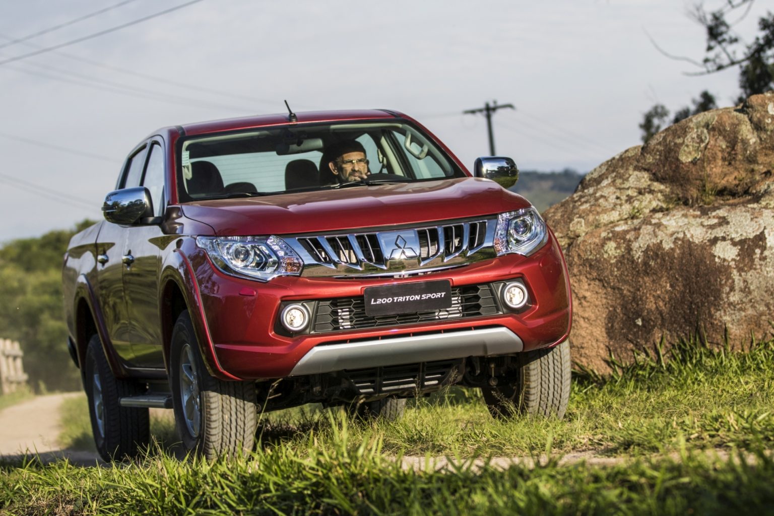 L200 Triton: nova geração chega para quebrar a casca grossa