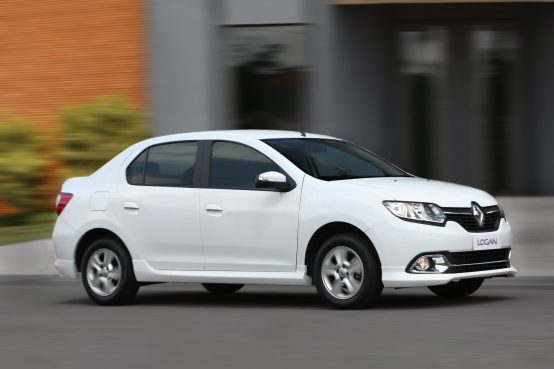 Renault Logan se aposenta no Brasil após 17 anos