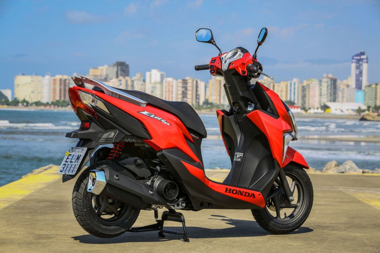 Honda Elite 125: a praia dela é o asfalto