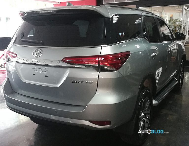 Toyota desenvolve motores mais potentes para Hilux e SW4