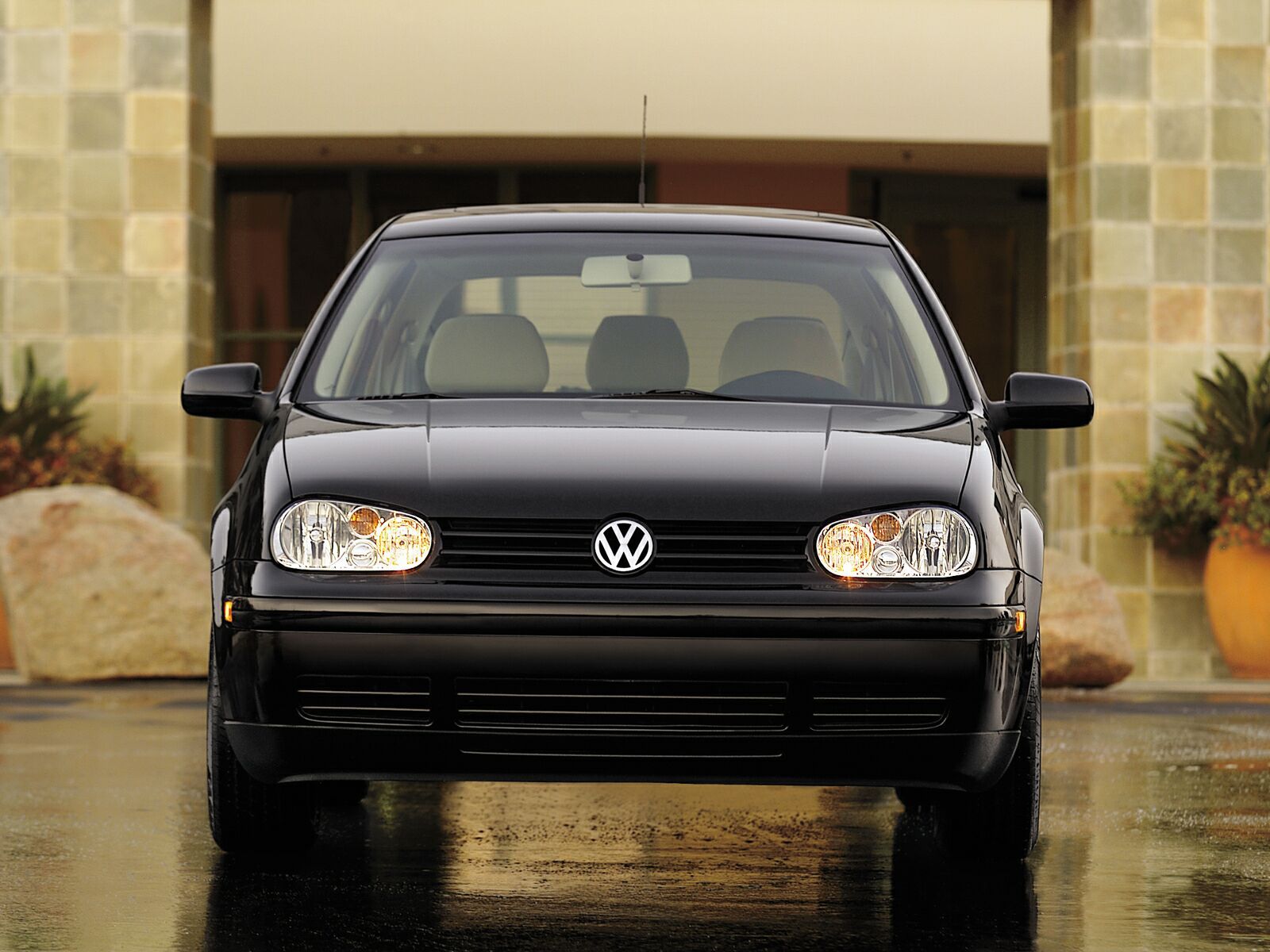 [Recall] Golf e Passat ano/modelo 2003 são convocados pela Volkswagen