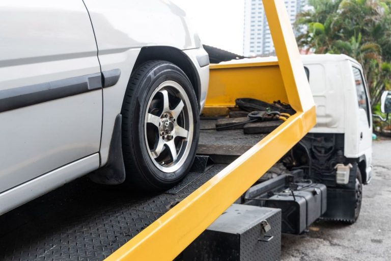 Seu carro foi rebocado pelo Detran? Veja como recuperar o veículo