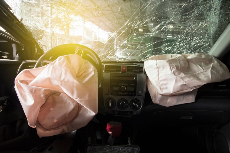 VW faz recall de 115 mil carros com airbag Takata que explode