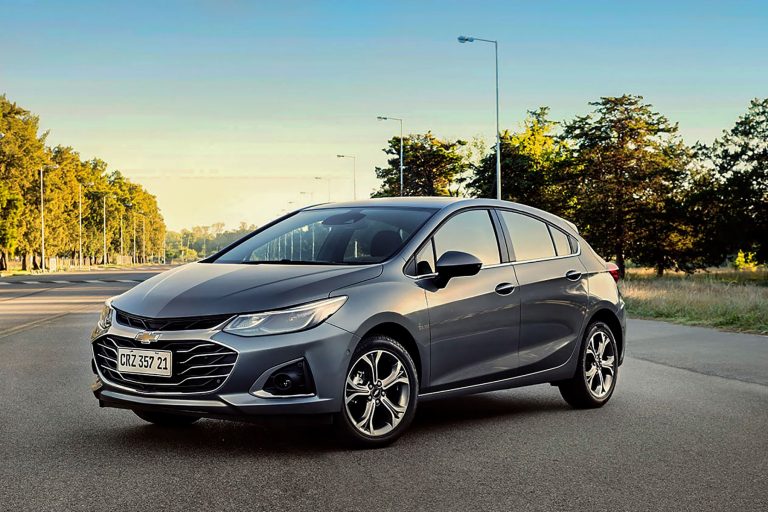 Chevrolet Cruze 2021: confira versões, equipamentos e nova grade