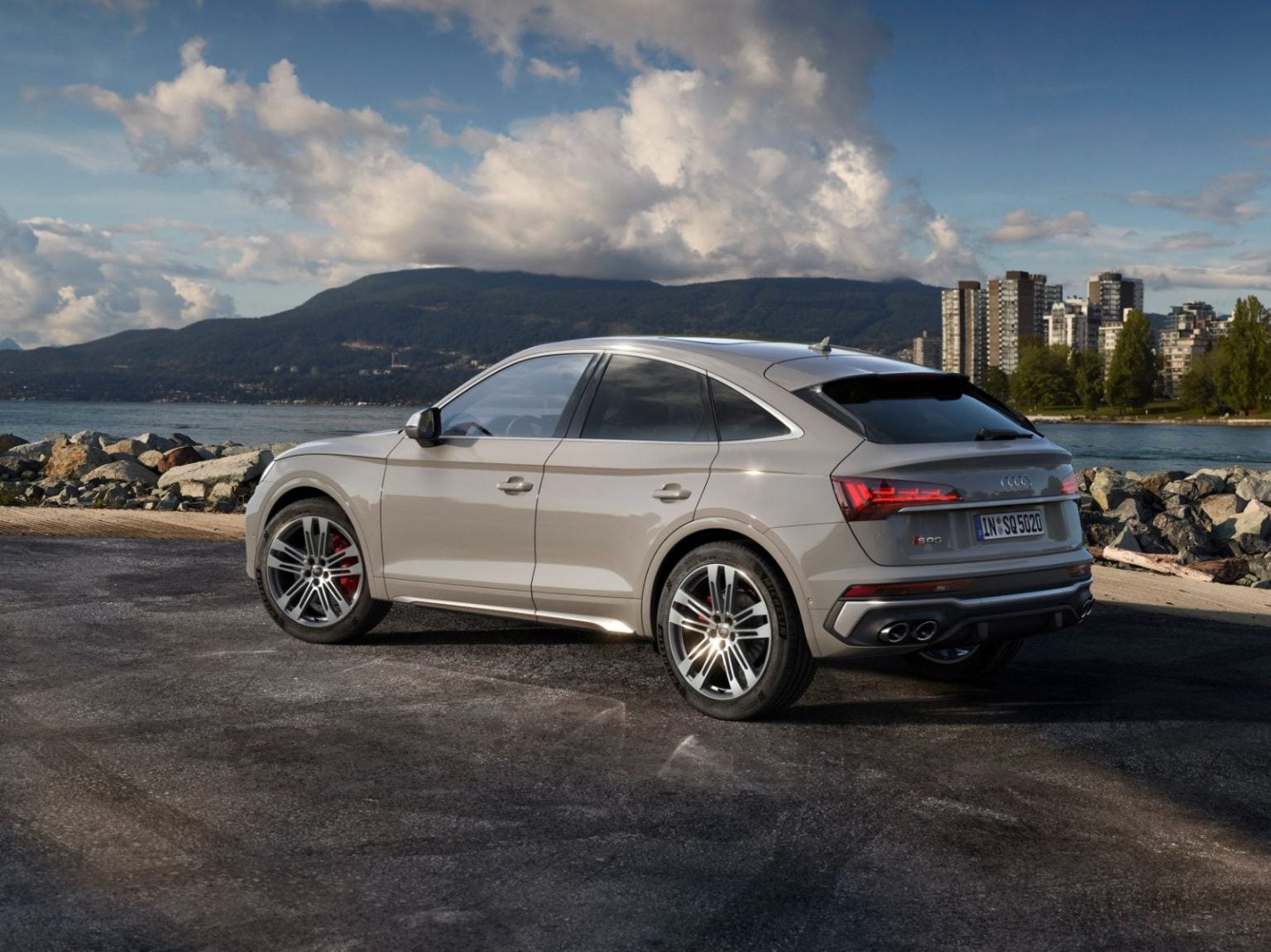 Com descontos de até R$ 30 mil, Audi lança novo Q5 e Q5 Sportback