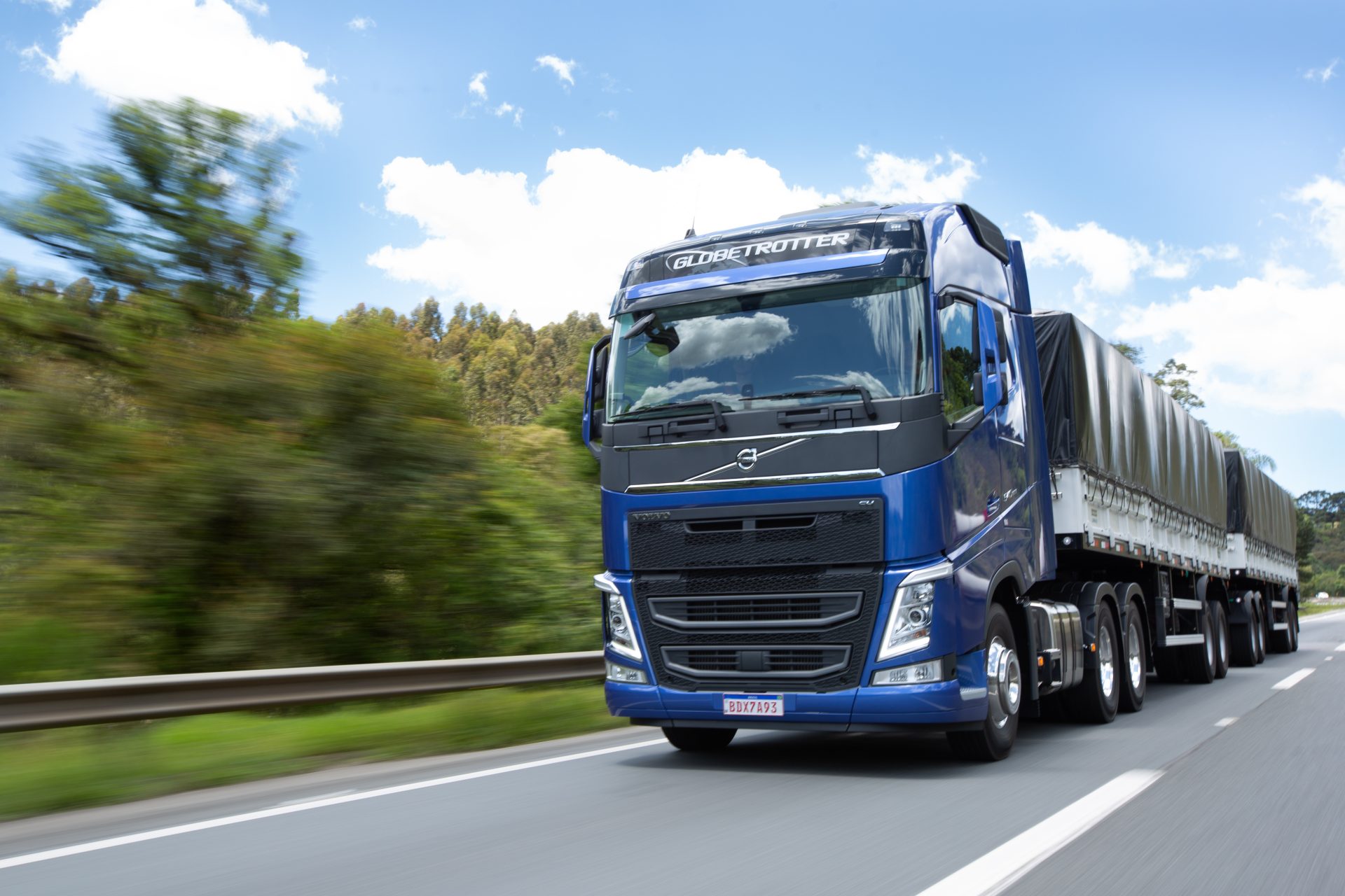 Conheça os 20 caminhões pesados mais vendidos de 2021 e seus preços