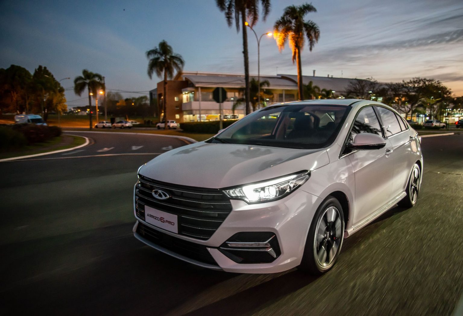 Os 10 carros com teto-solar mais baratos do Brasil