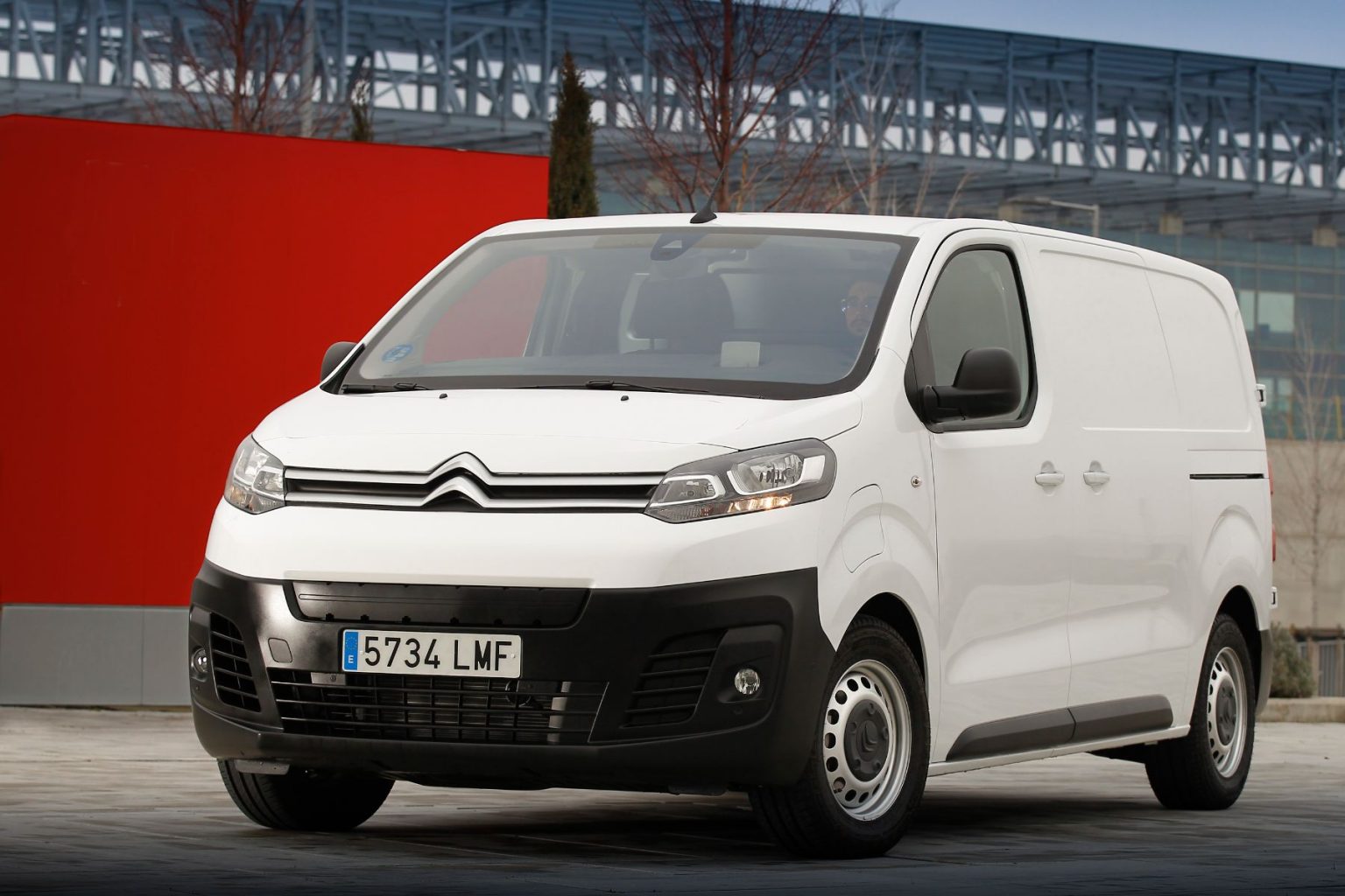 Primeiro elétrico da Citroën no Brasil será o furgão ë-Jumpy