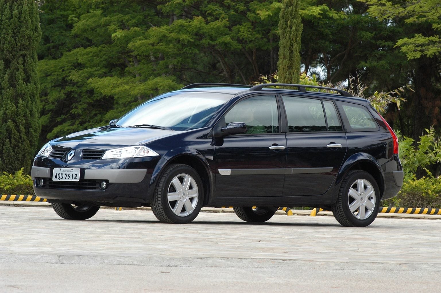 Veja quais são as peruas mais procuradas na internet