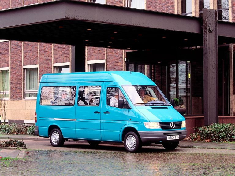 Com novo motor, Mercedes Sprinter promete economia de diesel