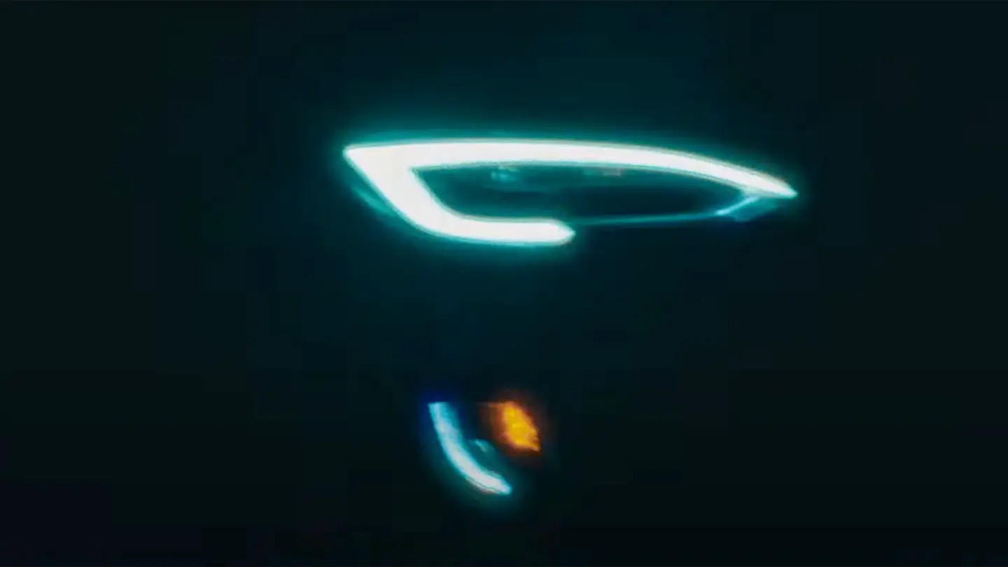 Teaser do novo BMW M2 tem imagens de Tesla Model S
