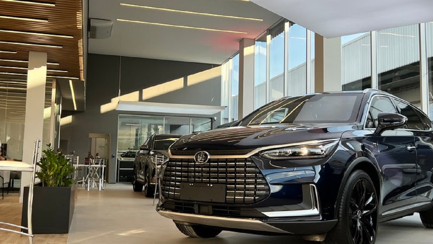 BYD inaugura quarta concessionária do Brasil no Rio de Janeiro