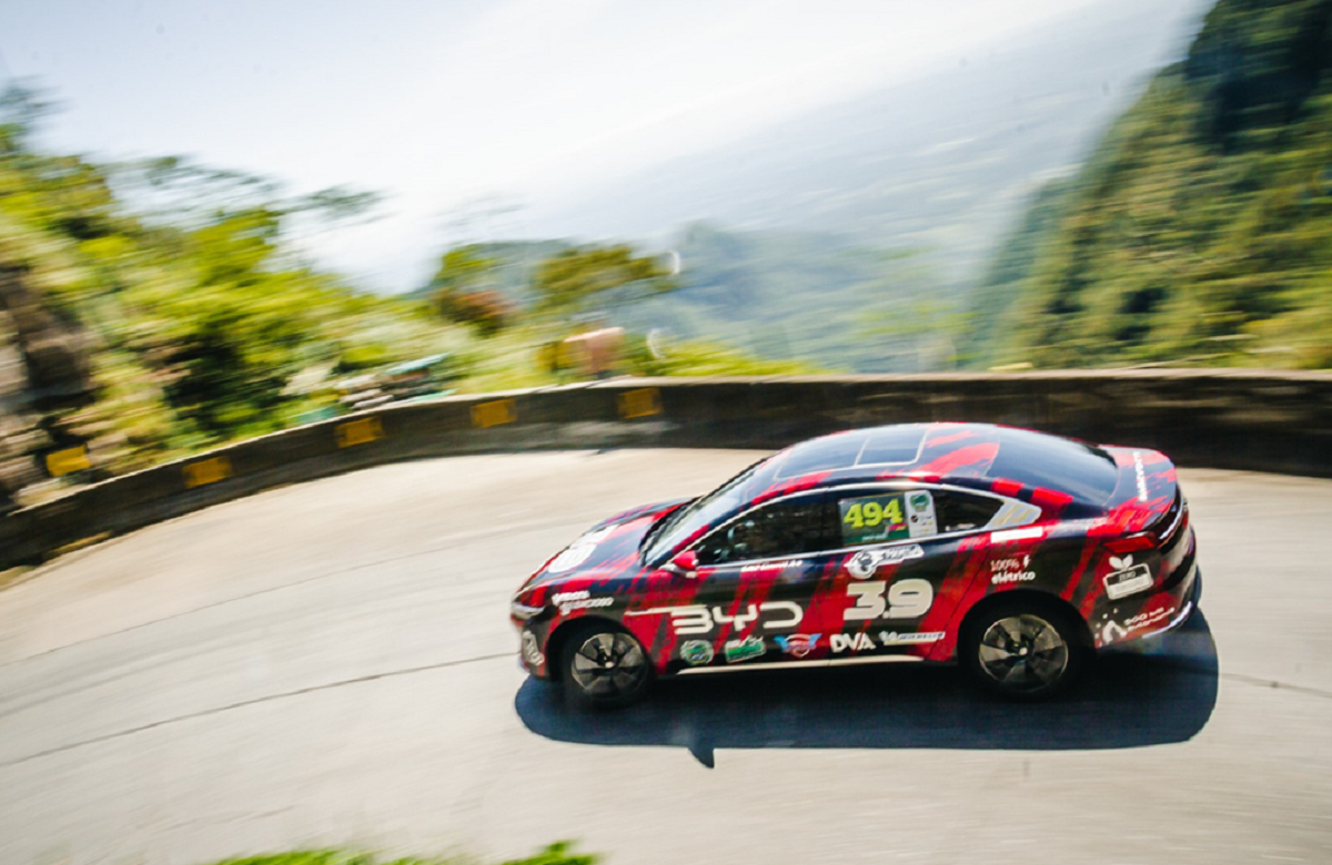 BYD Han é o primeiro carro elétrico a participar de competição no Brasil