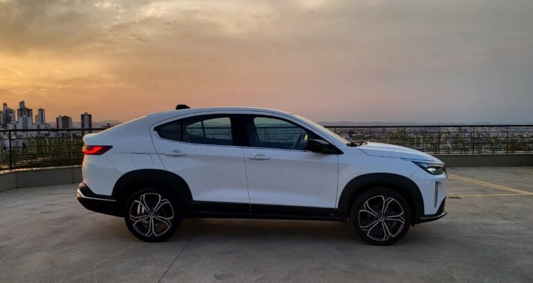[VÍDEO] Avaliação Fiat Fastback Impetus Turbo 200