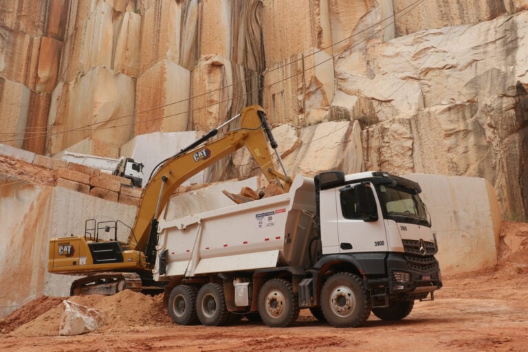 Conheça 5 modelos de caminhão para mineração que são duro na queda