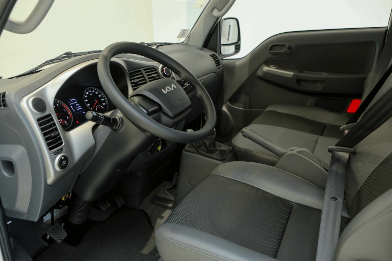 Kia Bongo 4x4 2026: excelente na cidade, valente fora dela