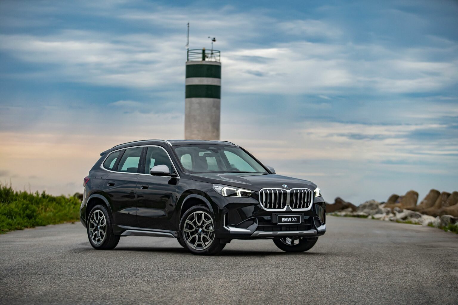 Nova geração do BMW X1 chega ao Brasil de olho no Audi Q3