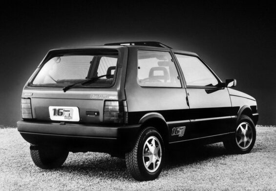 Carros esportivos dos anos 1990: modelos, desempenho e conteúdos