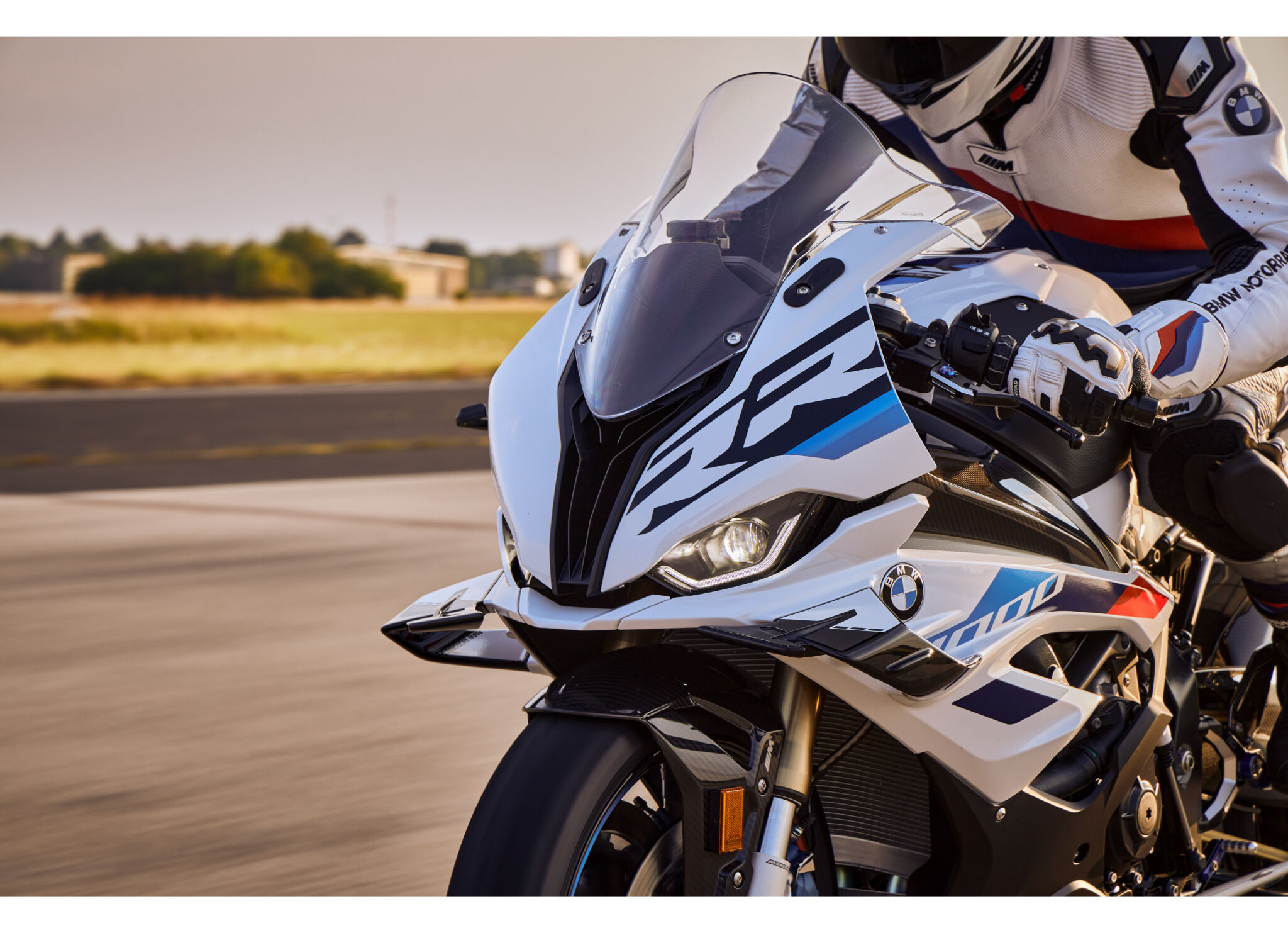 Nova BMW S 1000 RR já está nas concessionárias brasileiras