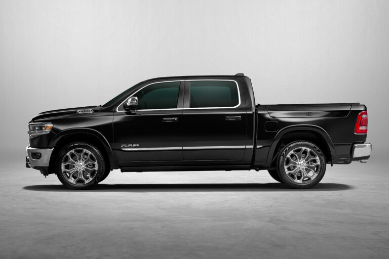 Ram 1500 Limited: Preços, versões, motor, equipamentos e capacidades
