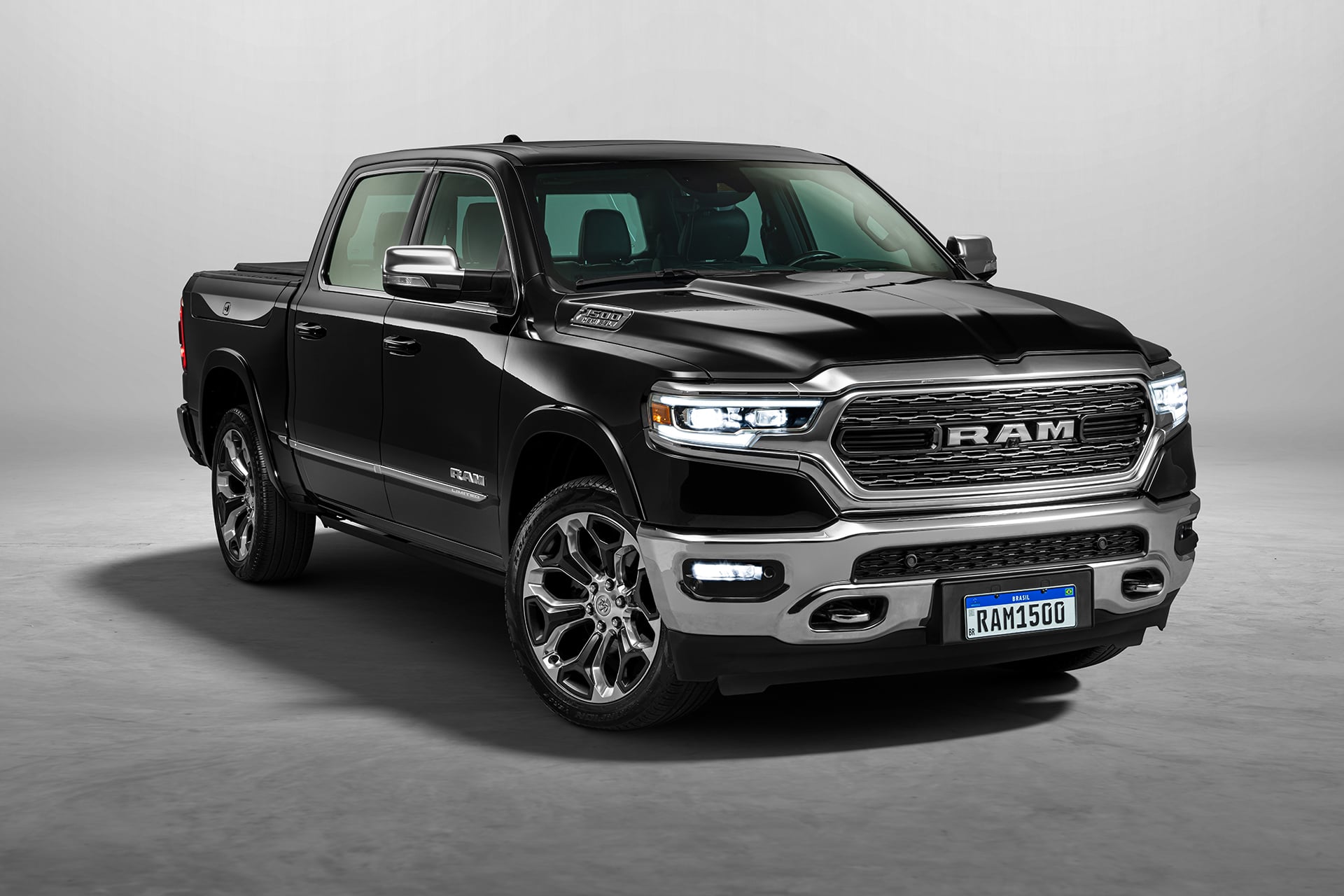 Ram 1500 Limited: Preços, versões, motor, equipamentos e capacidades