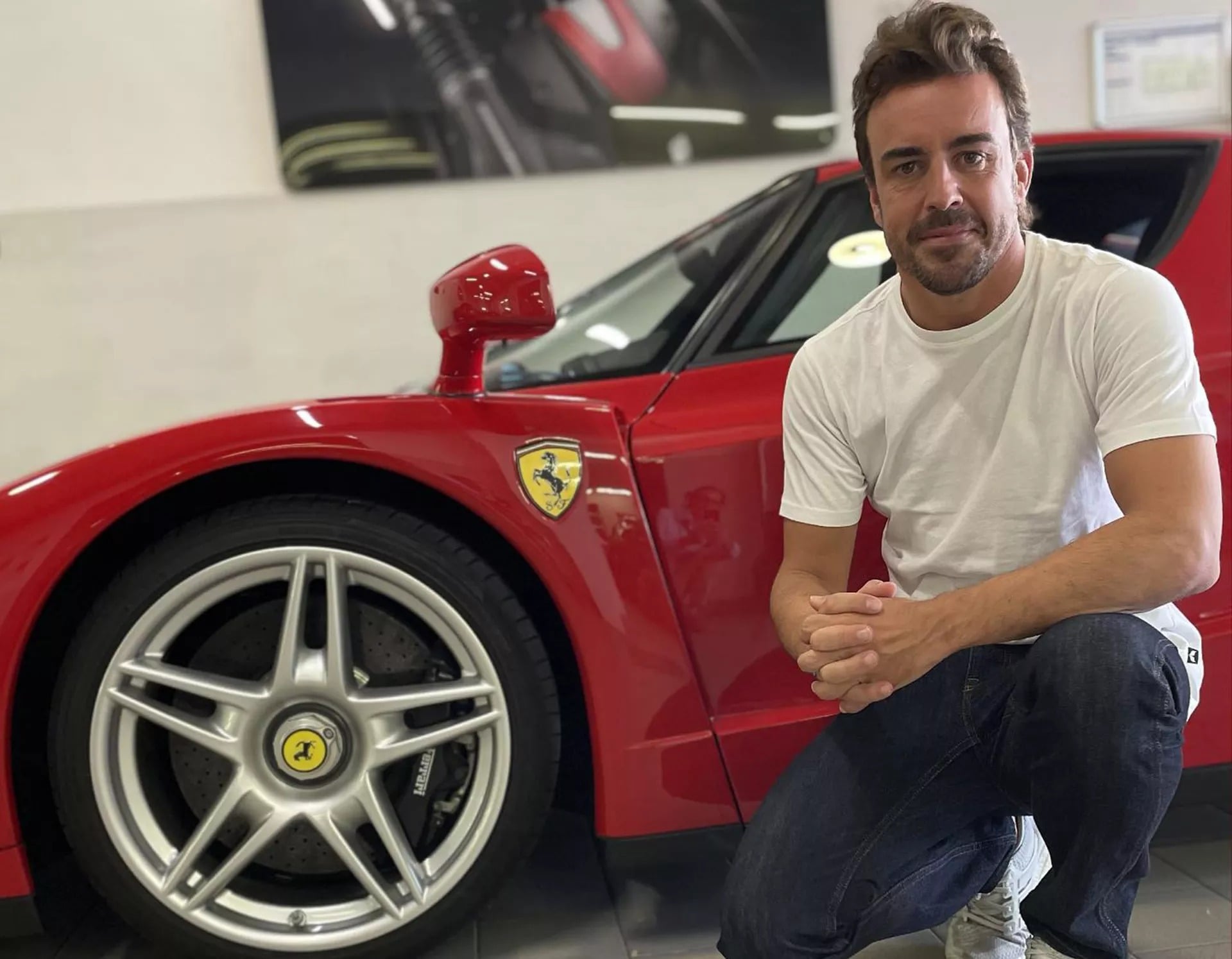 Primeira Ferrari Enzo produzida está a venda por mais de R$ 25 milhões