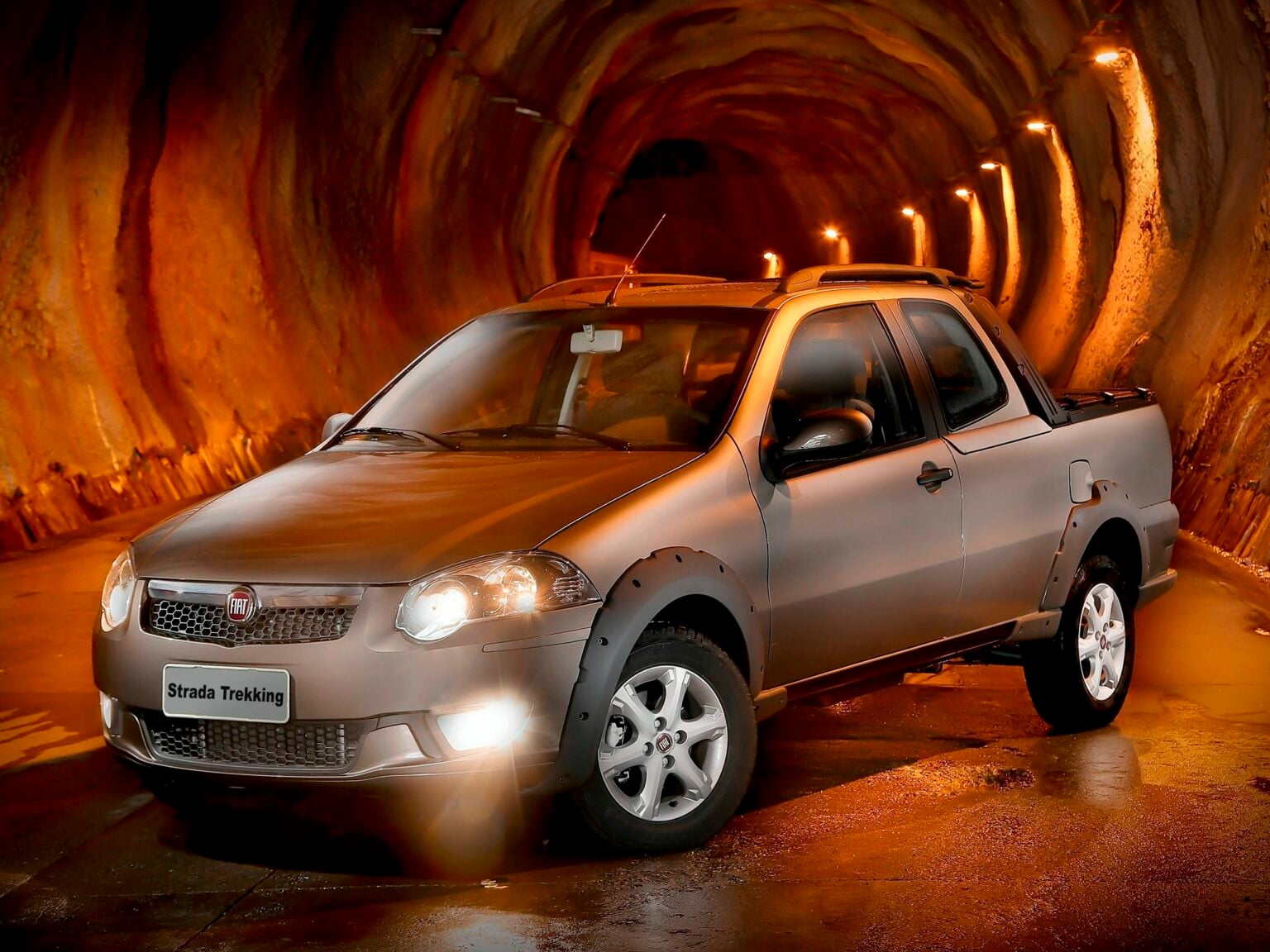 25 anos de Fiat Strada: veja as inovações da picapinha italiana