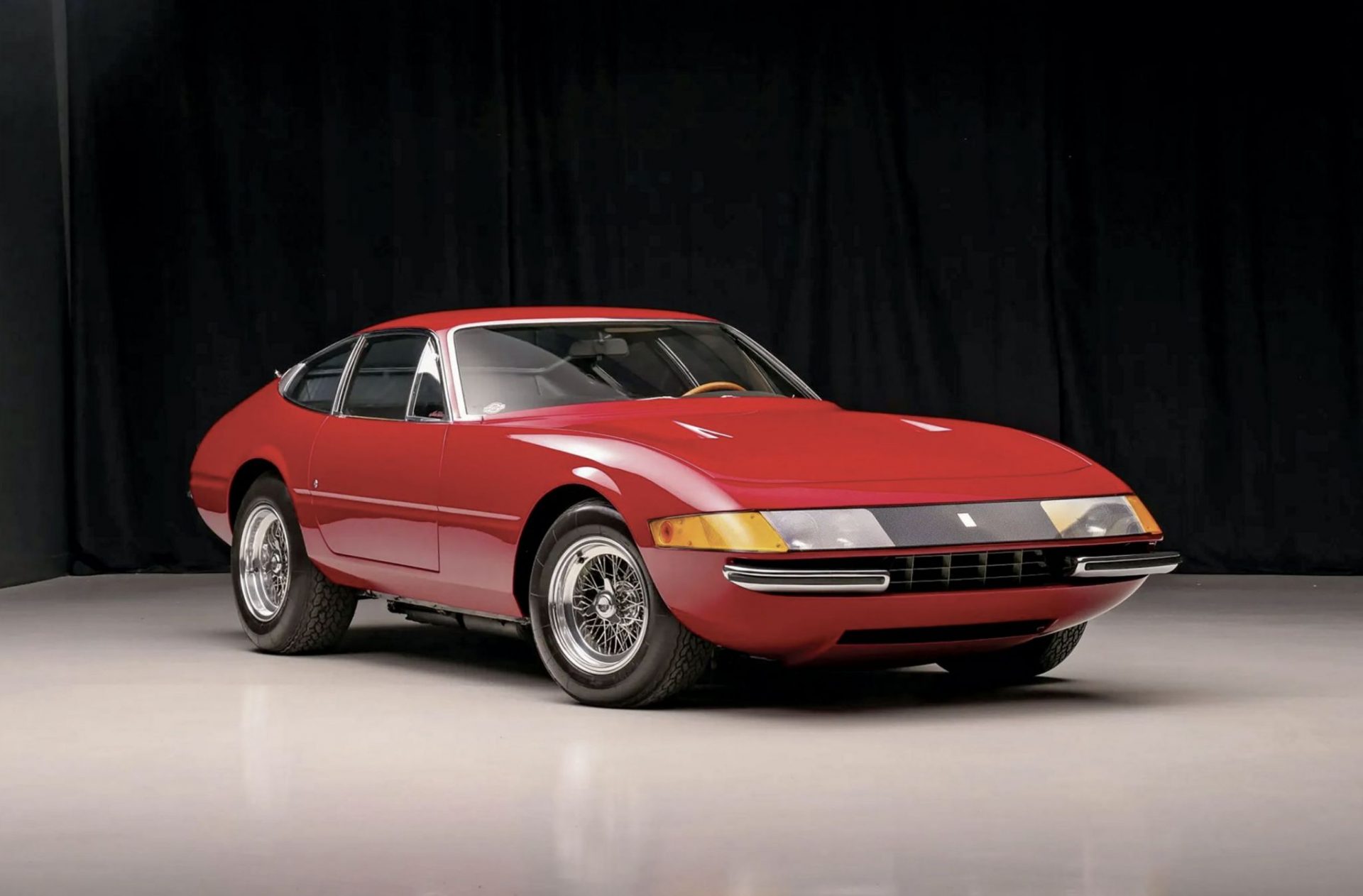 Ferrari 12Cilindri marca despedida dos motor V12 de Maranello