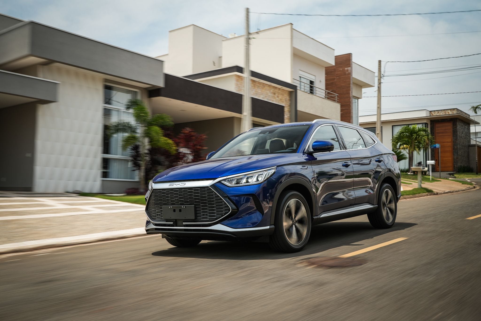 BYD Song Plus 2025 ganha autonomia maior e fica mais caro