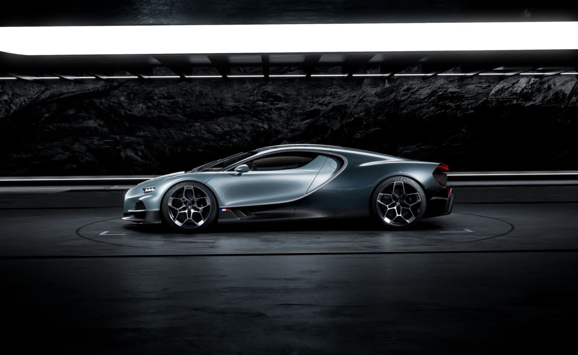 Bugatti Tourbillion: supercarro de 1.800 cv se inspira em relógios