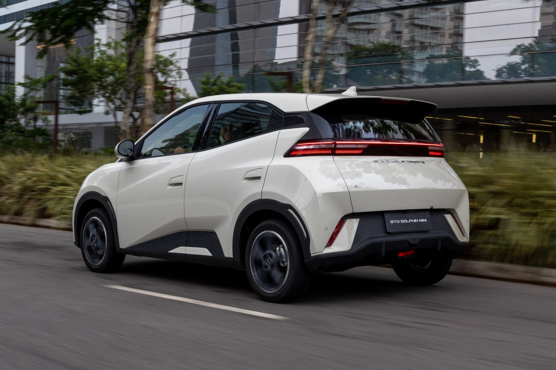 BYD fecha acordo com Uber para dar desconto aos motoristas