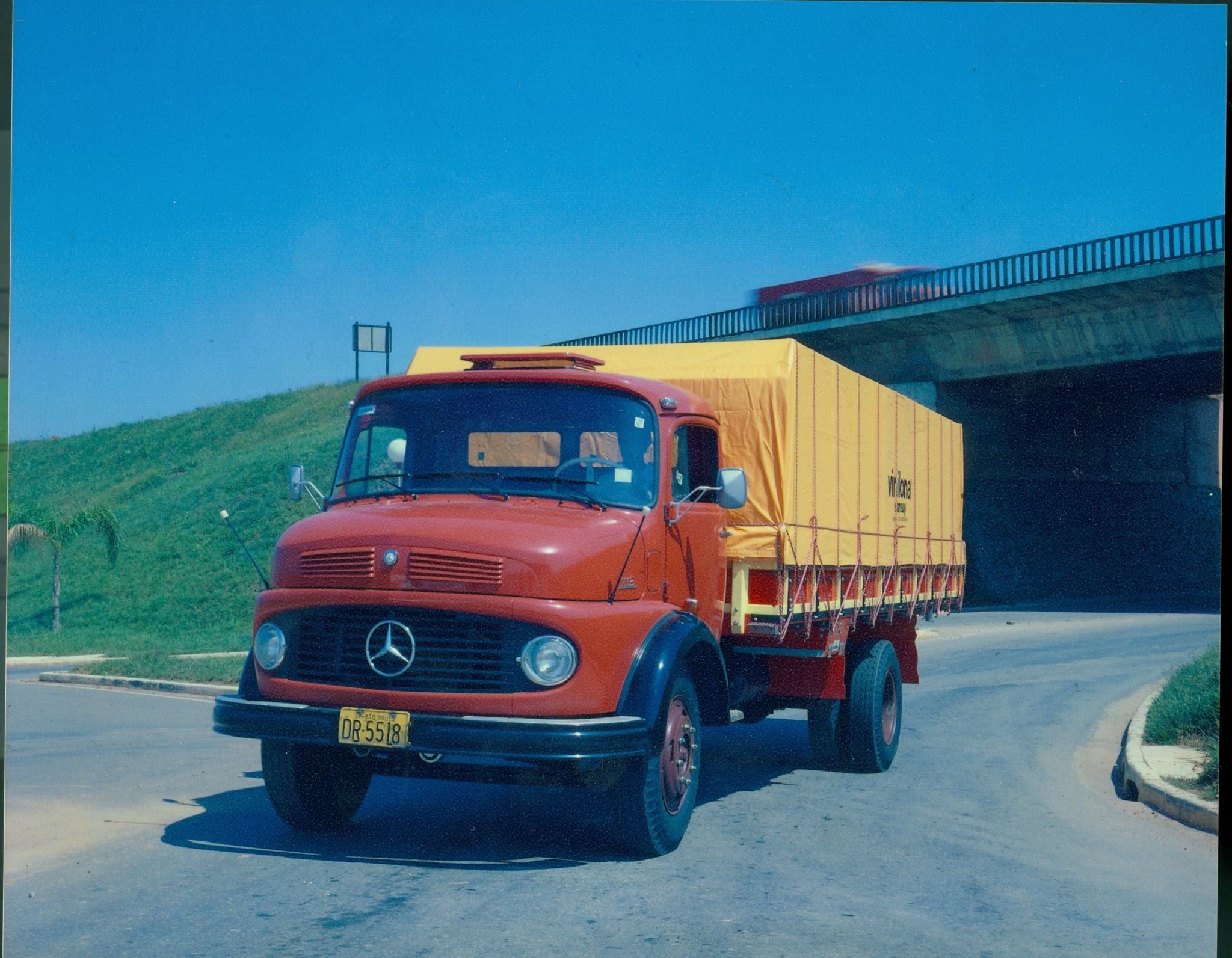 Mercedes L1111 e L1113: os caminhões mais queridos do Brasil