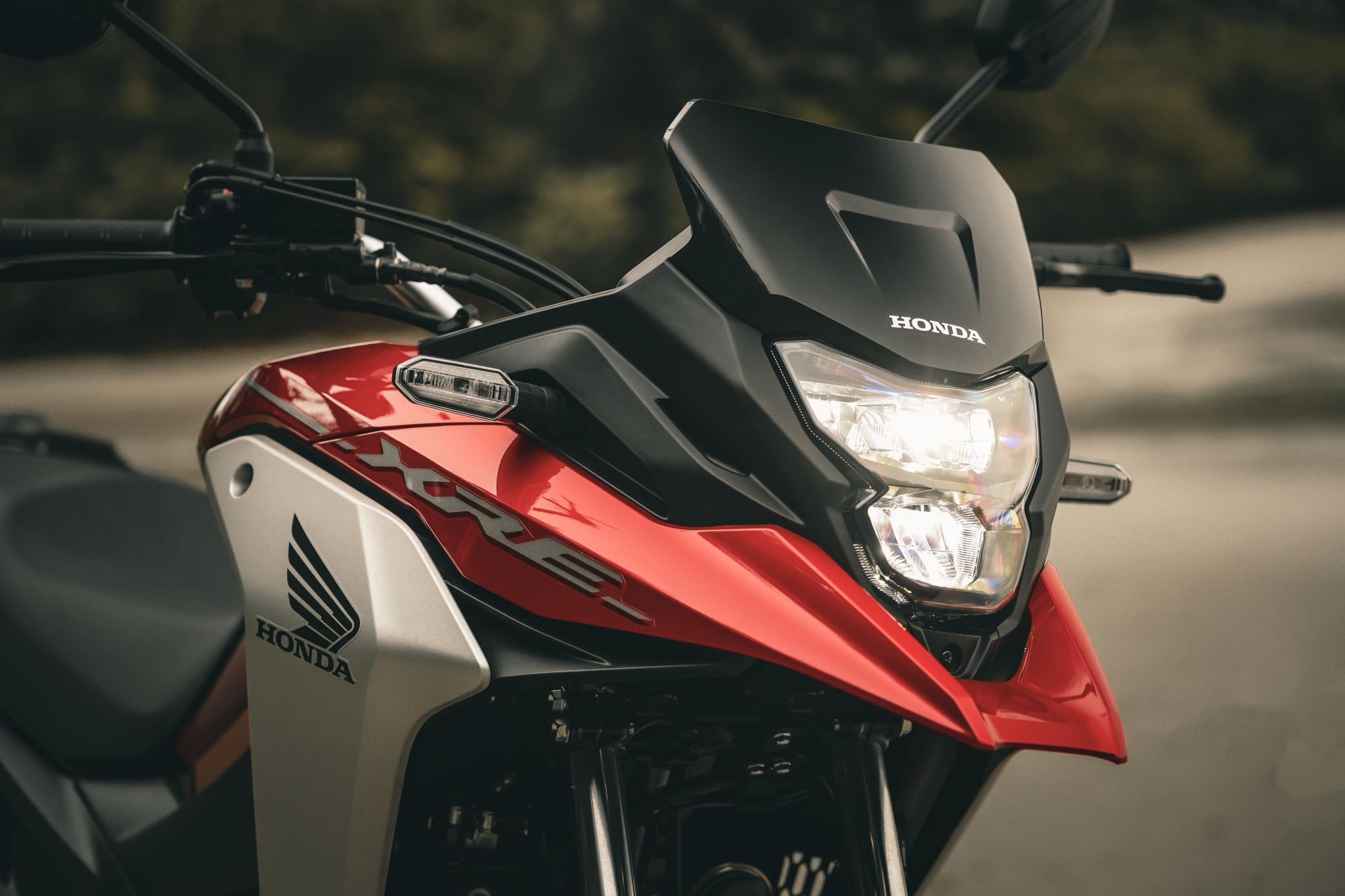 Honda XRE 190 2025 chegou cheia de saudades da 300 antiga