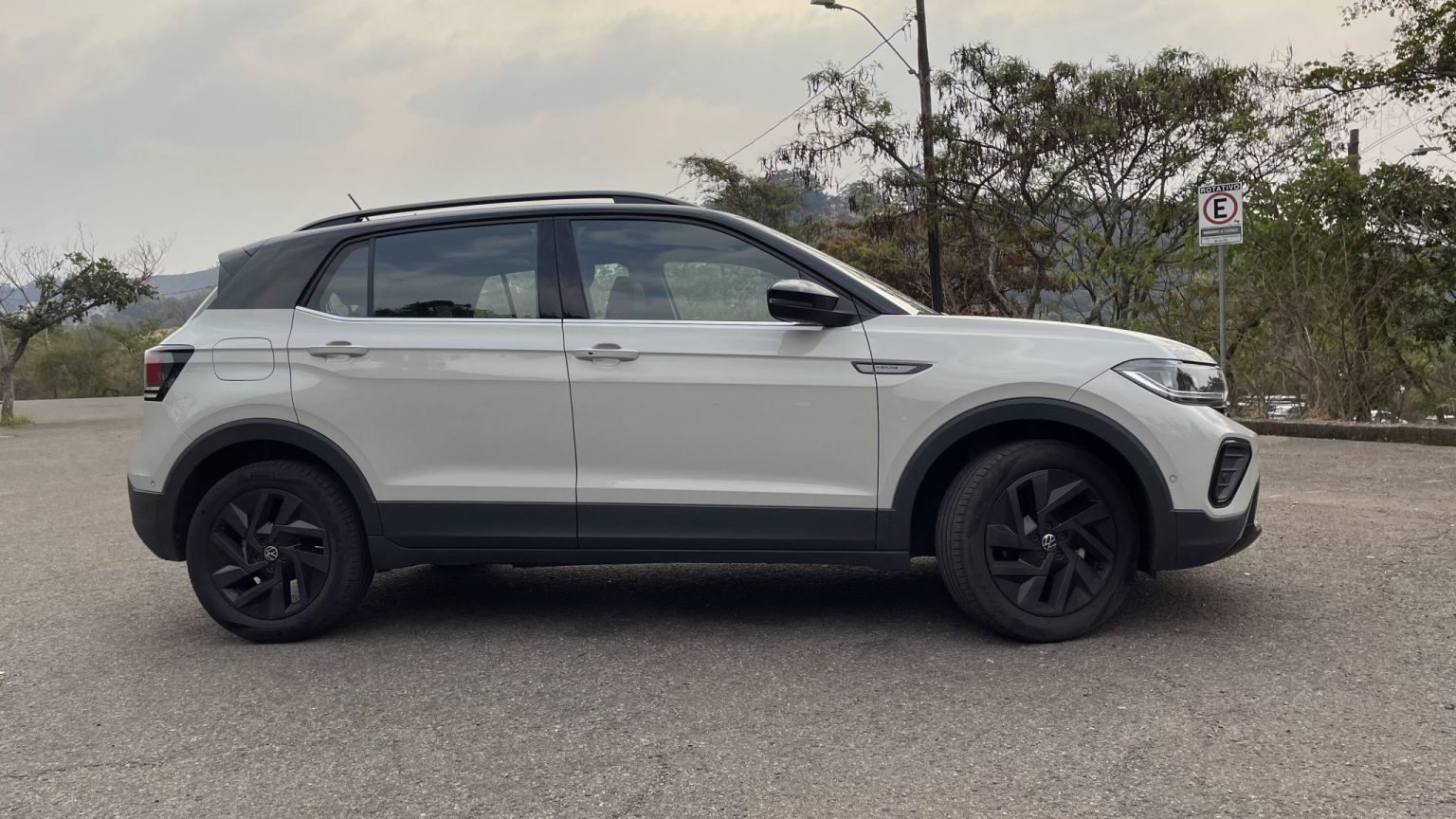 VW T-Cross Highline 2025 vale seus R$ 180 mil?