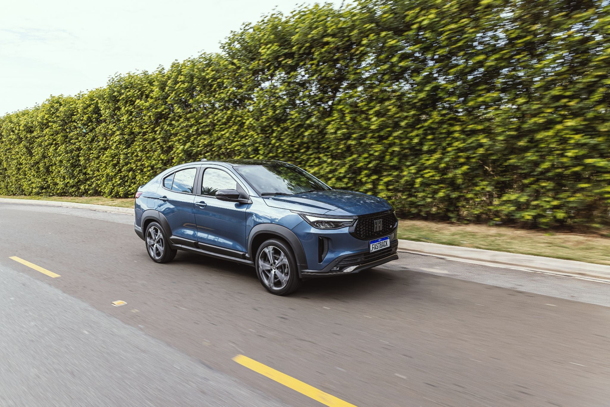 Guiamos o Fiat Fastback T200 Hybrid