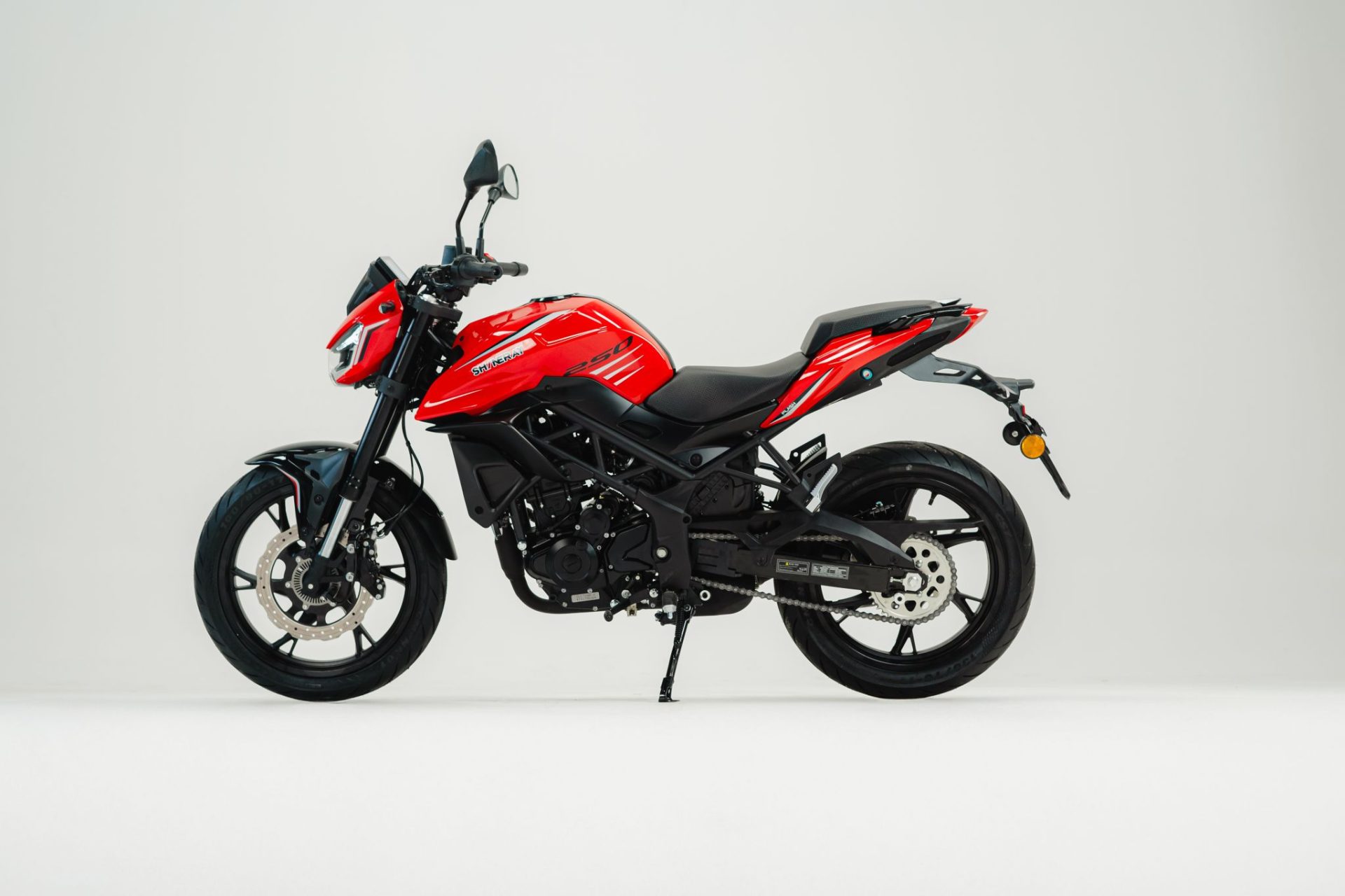 Shineray 250F é aposta para 2025: confira preços e ficha técnica