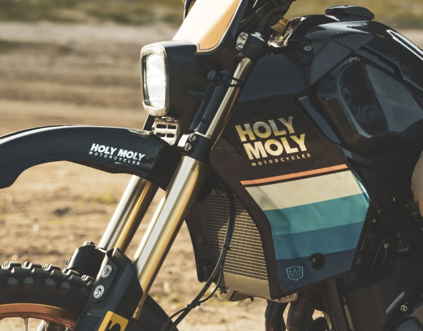 Yamaha Ténéré 700 com Kit retrô inspirada na XT600 é criada