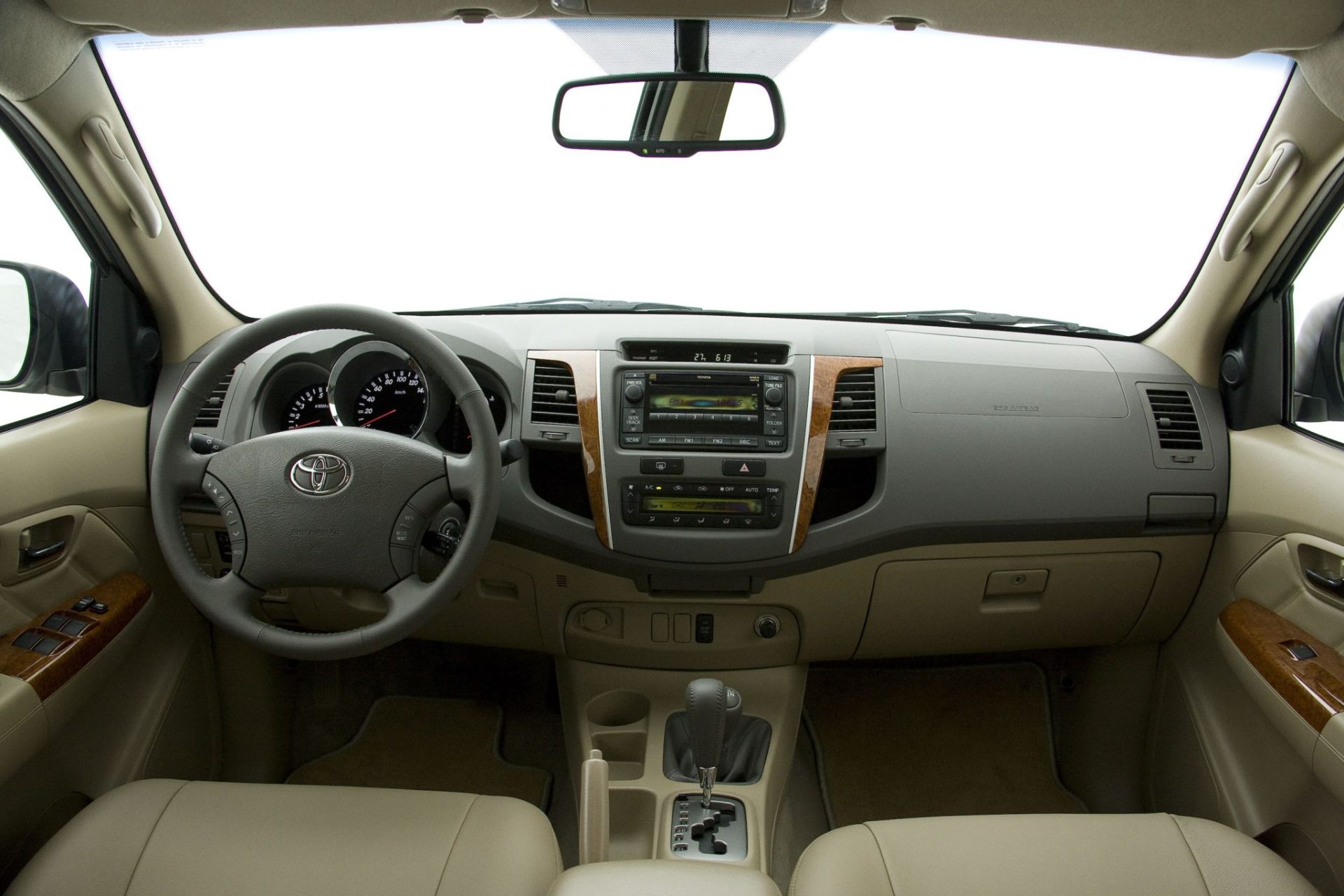 Carro usado: 10 fatos sobre o Toyota SW4 2015