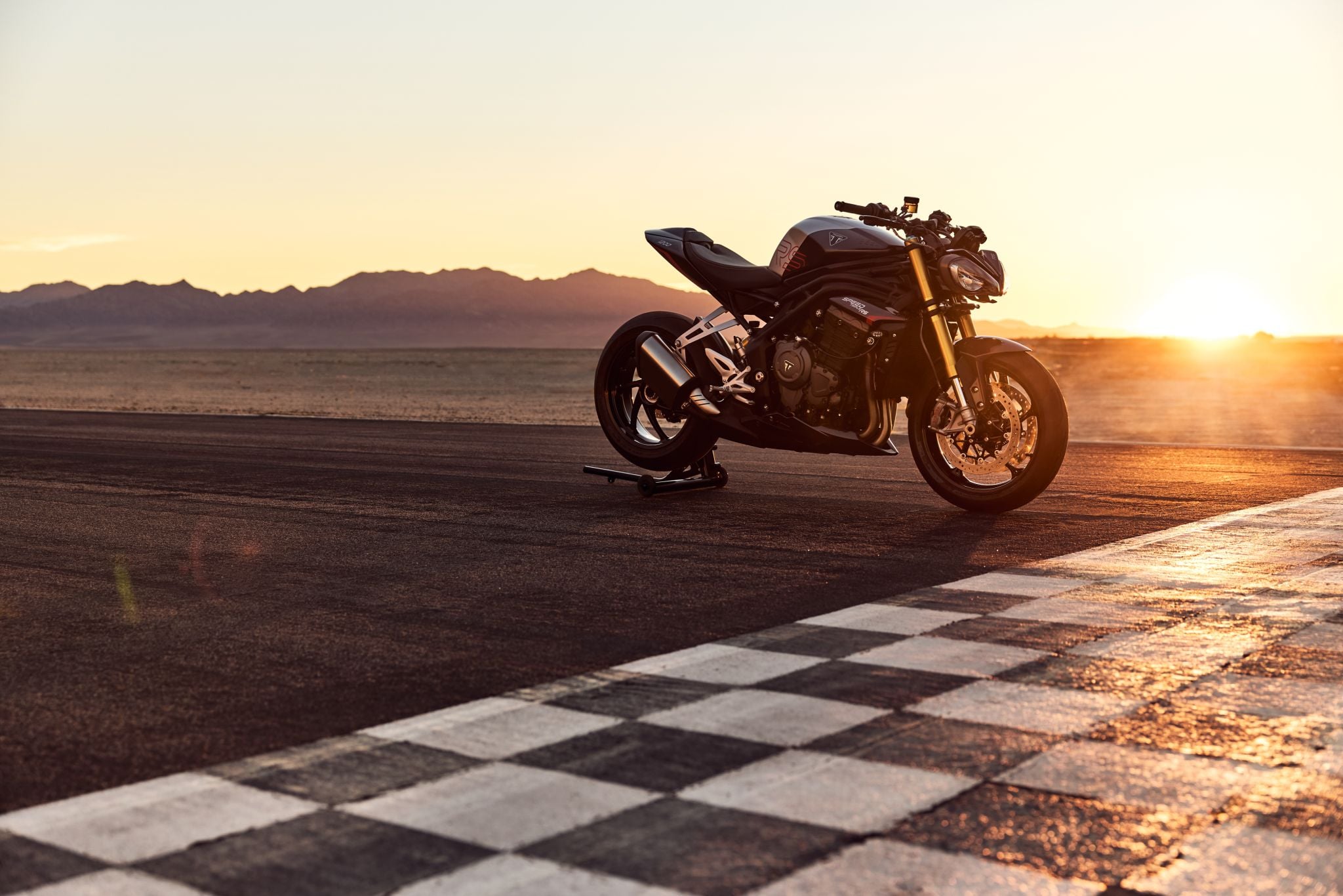 Triumph Speed Triple 1200 RS está com o motor mais potente