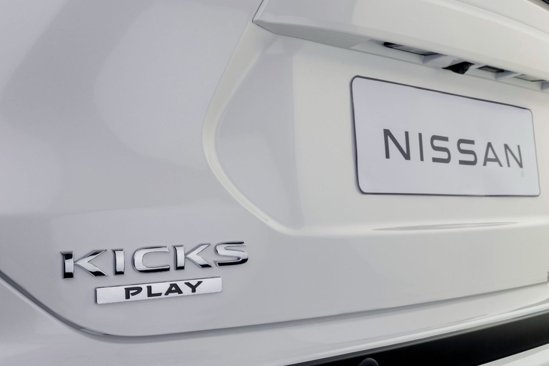 Nissan Kicks Play é o Corsa Classic da marca japonesa