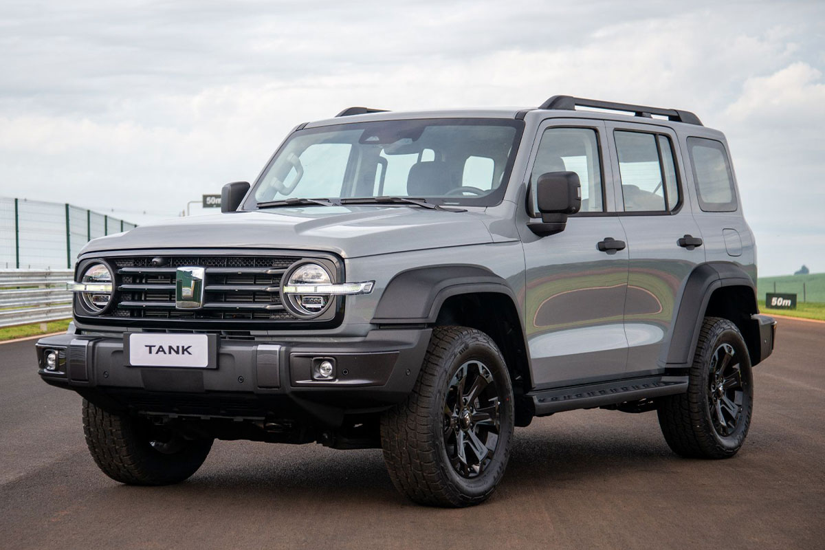 GWM Tank 300 é elétrico na cidade e bruto off-road