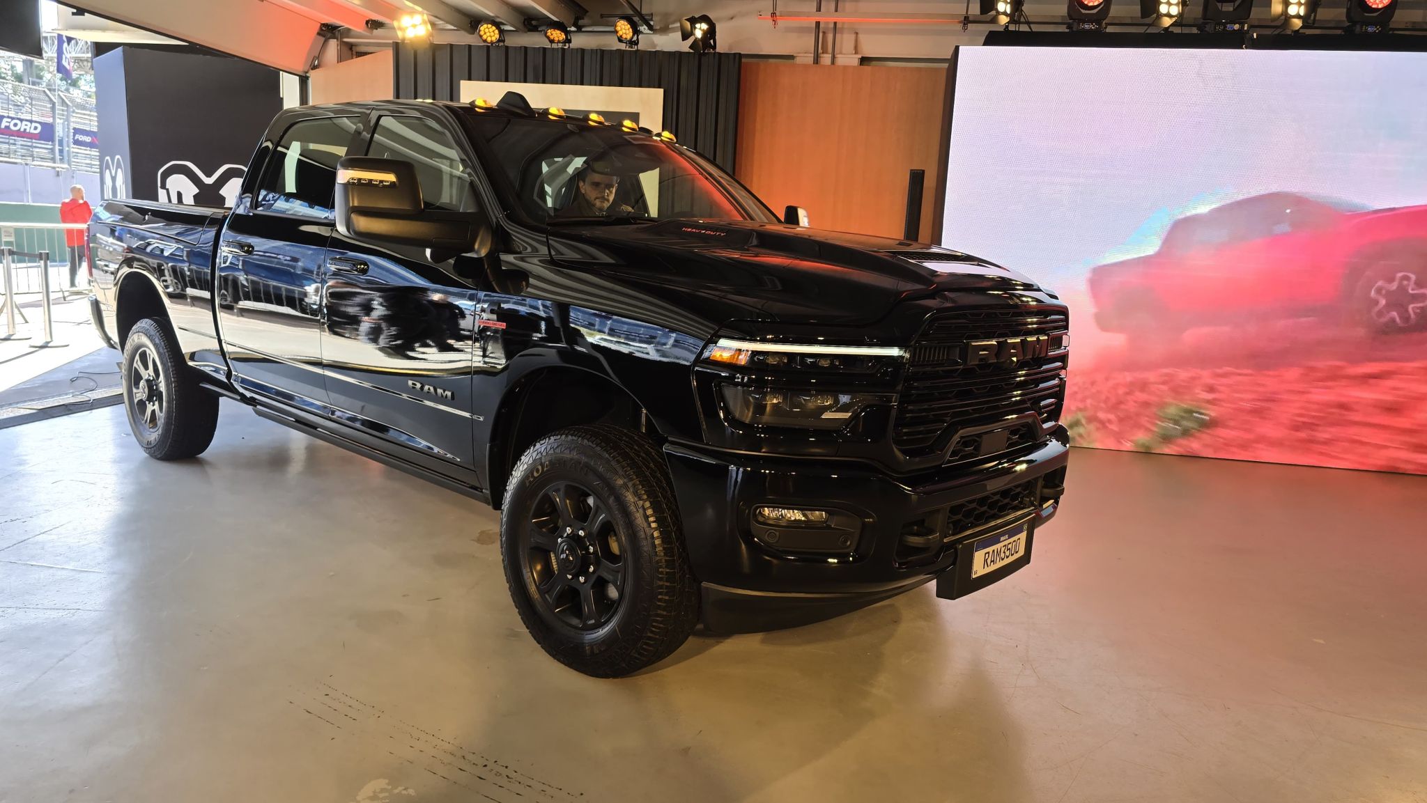 RAM 2500 e 3500 terão mais de 400 cv