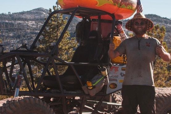 Buggy elétrico artesanal vence uma das trilhas mais difíceis do mundo