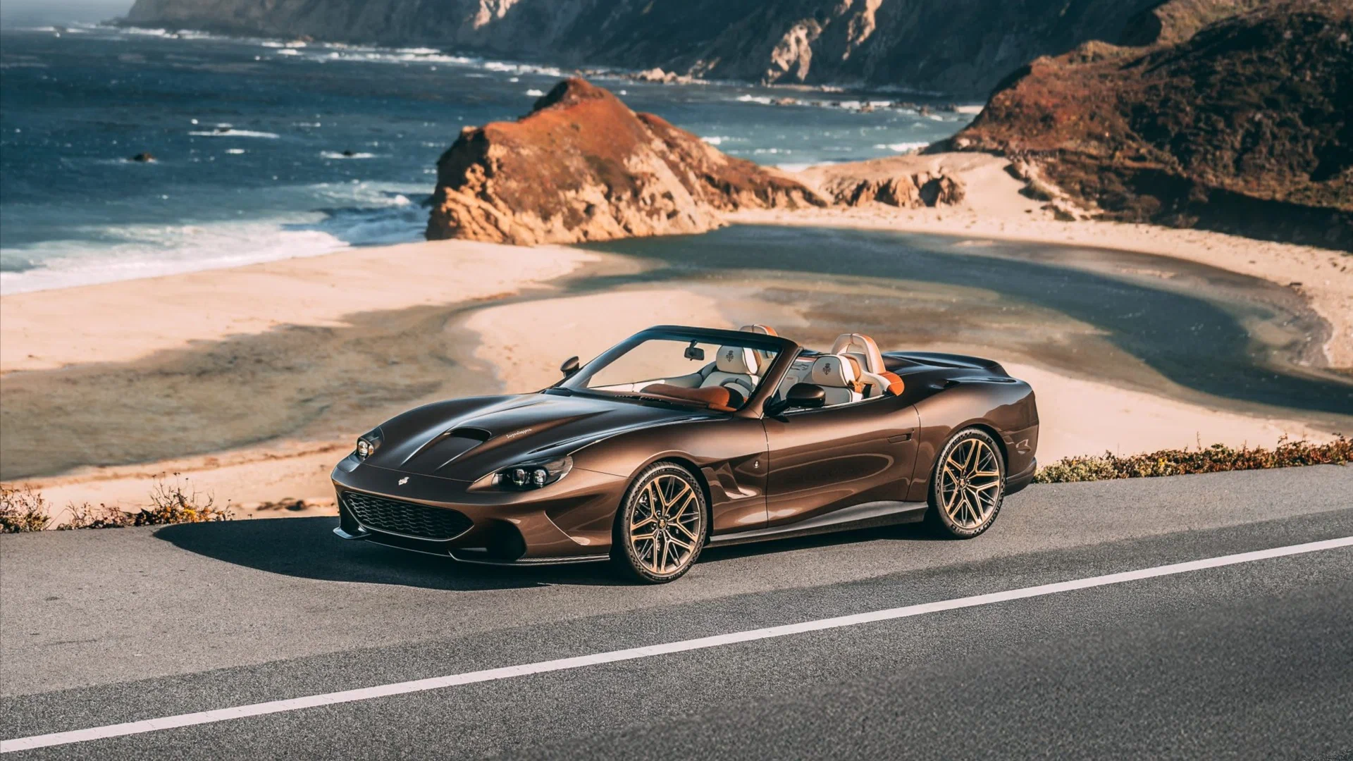 Touring Superleggera moderniza Ferrari icônica dos anos 90