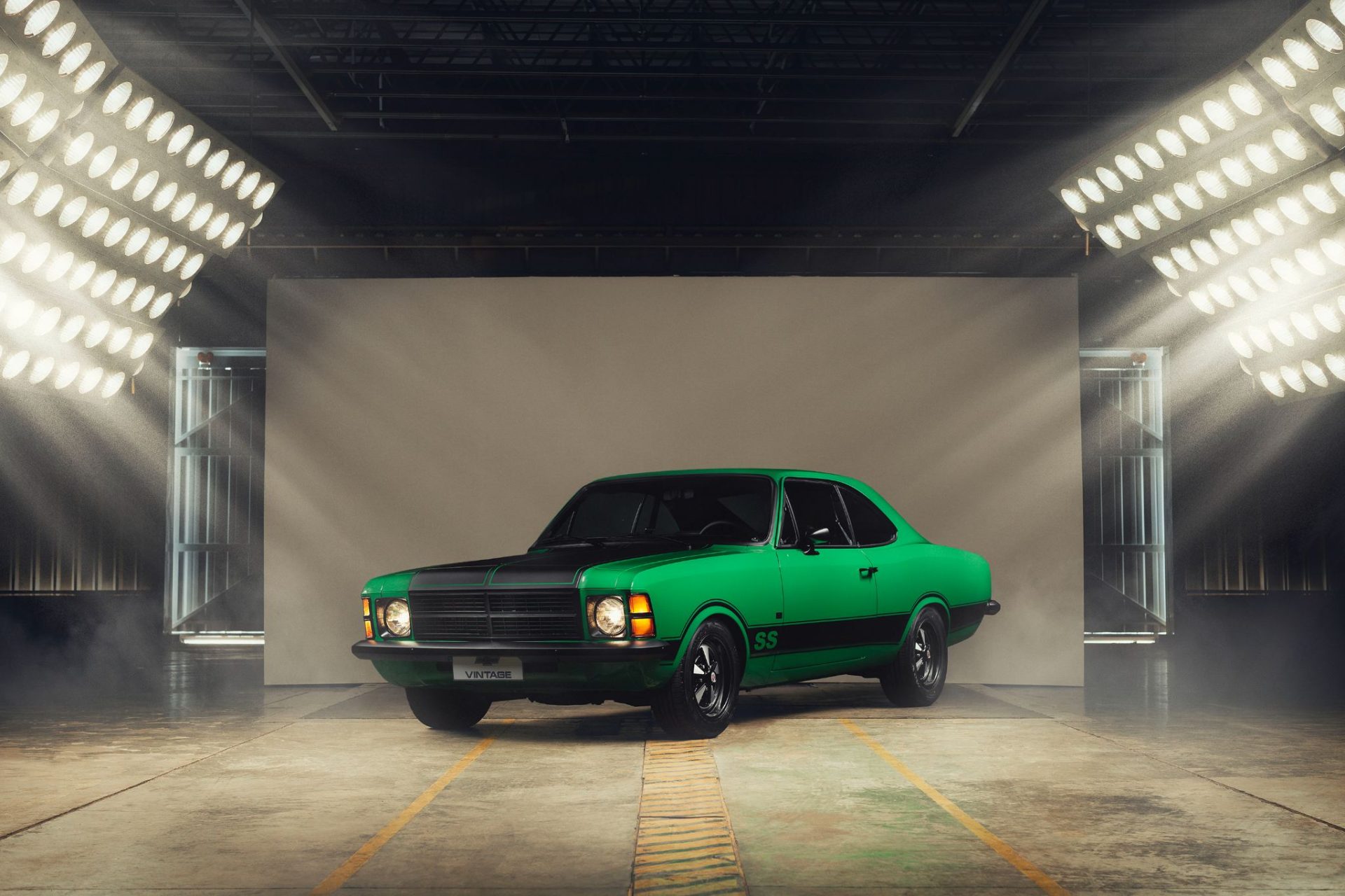 Opala caracterizado como SS pela GM vira alvo de polêmica