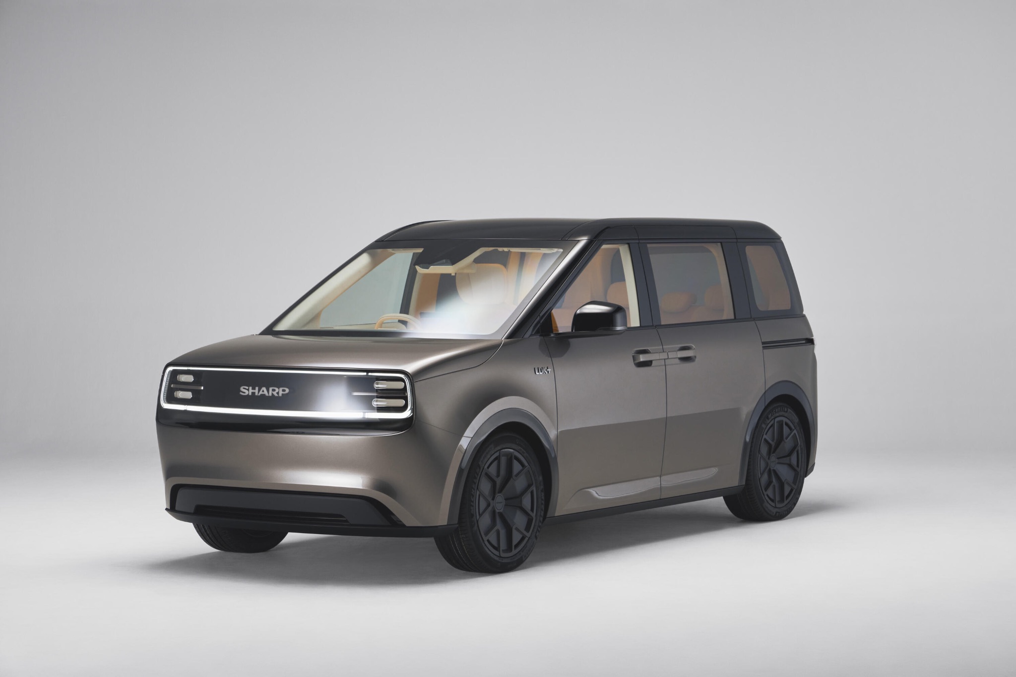 Sharp: marca de TVs lançará sua própria minivan elétrica
