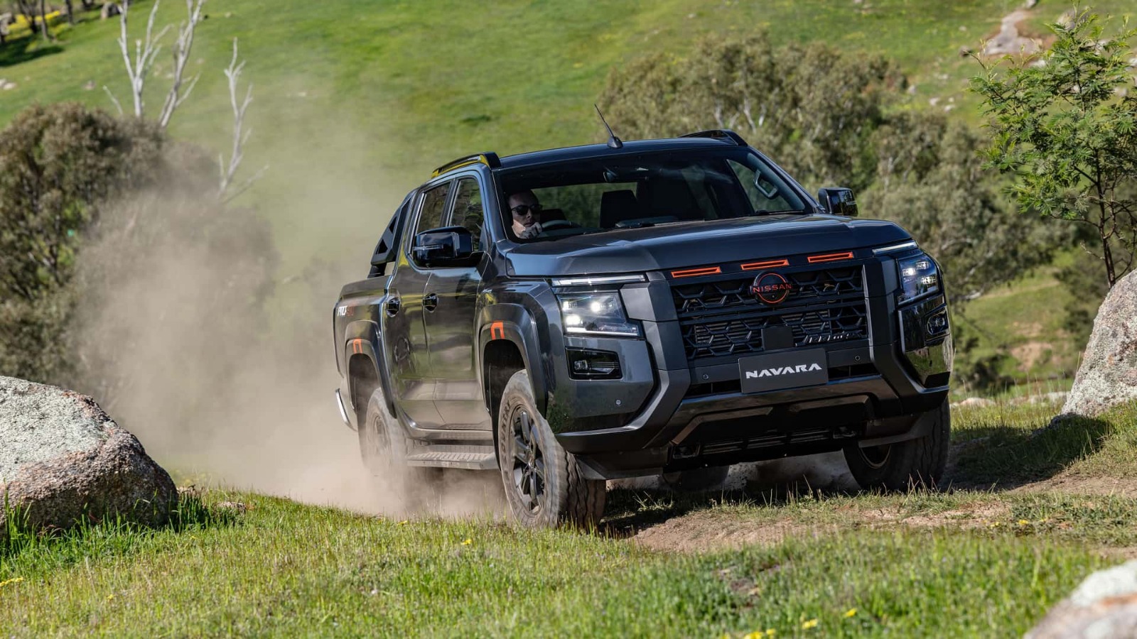 Nova Frontier é uma Mitsubishi Triton batizada de Navara; entenda