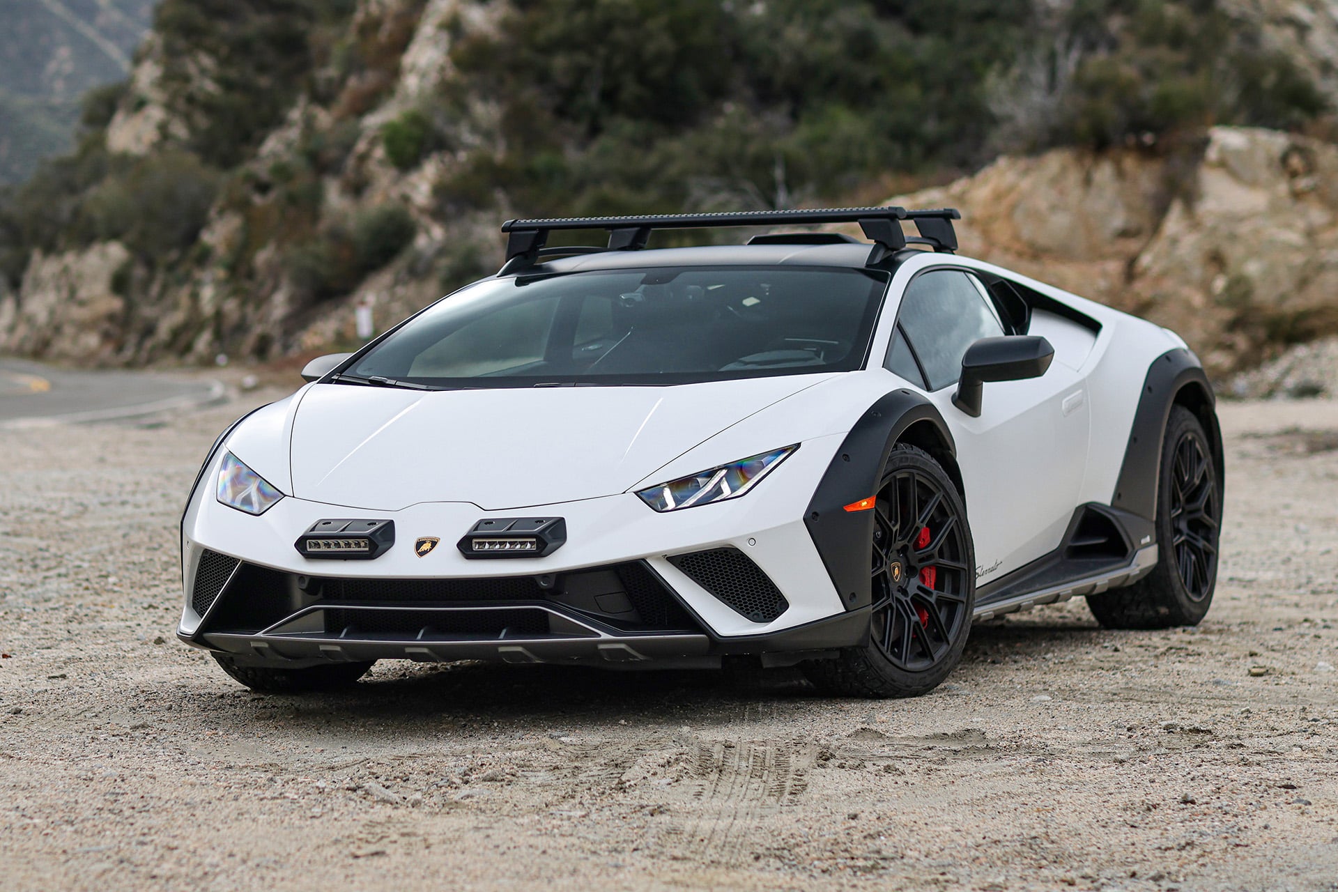Lamborghini seguirá lançando versões off-road de seus novos carros