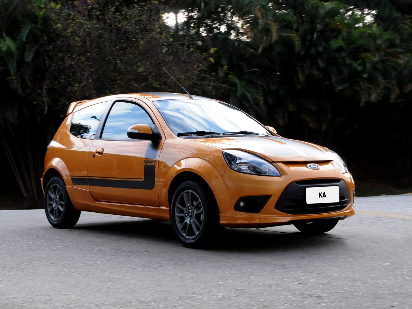 5 carros esportivos usados por até R$ 60 mil