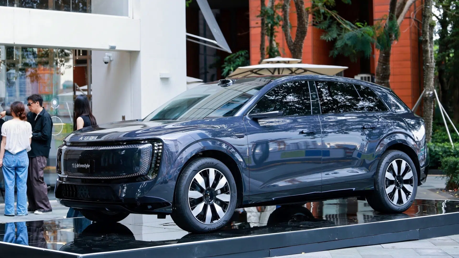 AUDI sem os quatro anéis: nova marca chinesa põe à venda o SUV elétrico E7X